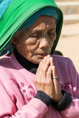 Myanmar - Mindat, sanctuary of the face-tattooed Chin women - Shoesyourpath