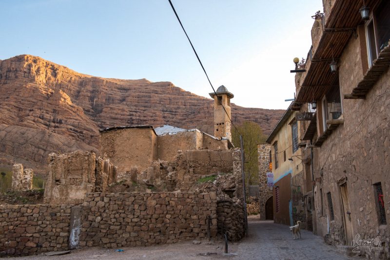 Iran - Hiking in Ghalat mountains - Shoesyourpath