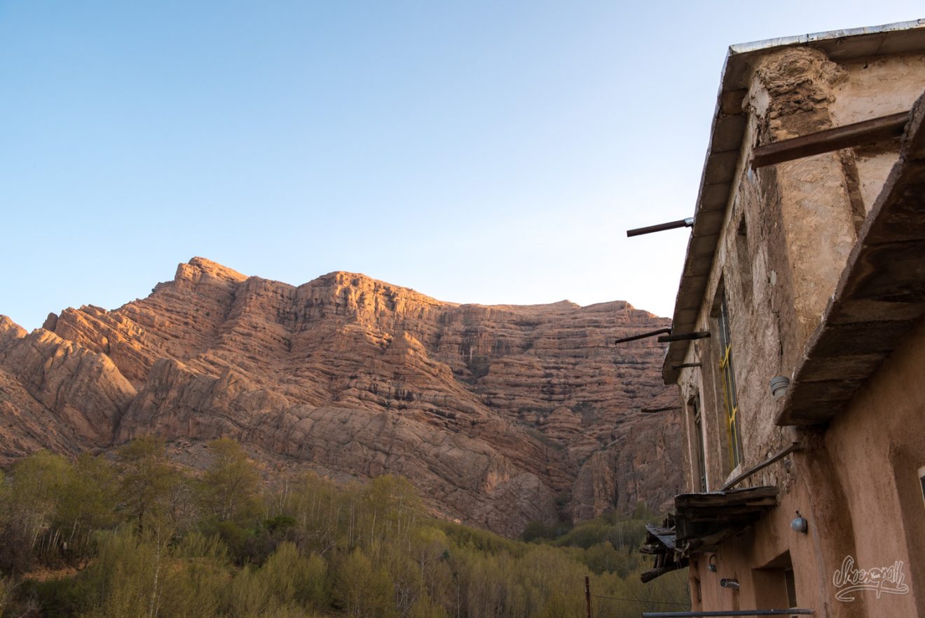 Iran - Hiking in Ghalat mountains - Shoesyourpath